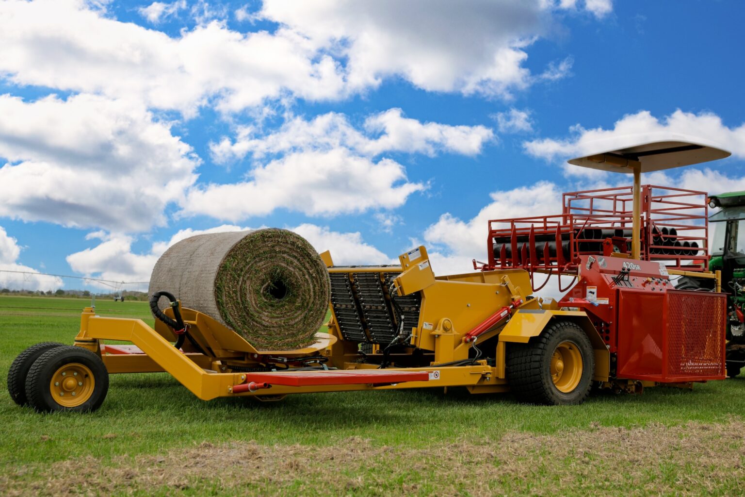 Semi-Automatic Sod Roll Harvester - Magnum ENP